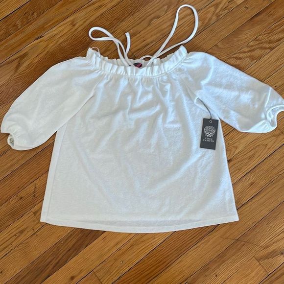 Vince Camuto | Tops | Vince Camutowhiteoff Shoulder Blouse Size Xs | Poshmark